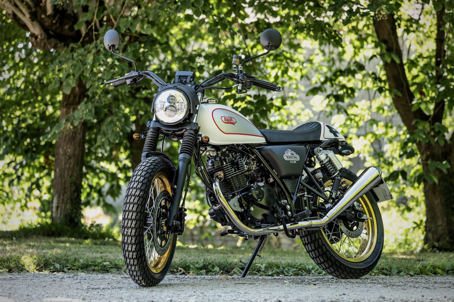 Moto vintage 125 : modèles phares et tendances 2025